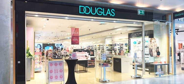 Douglas bietet Kosmetik-Produkte internationaler Top-Marken